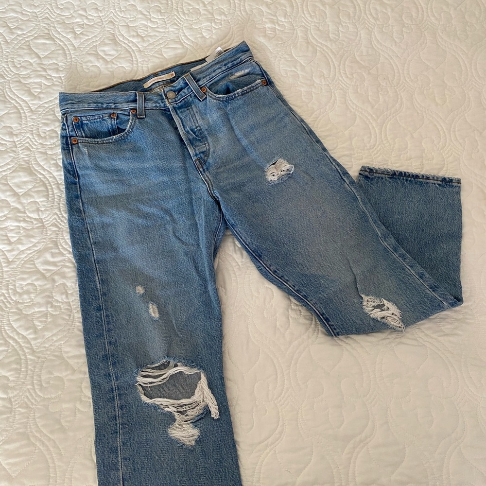 Levi’s Wedgie Straight Distressed - Gem